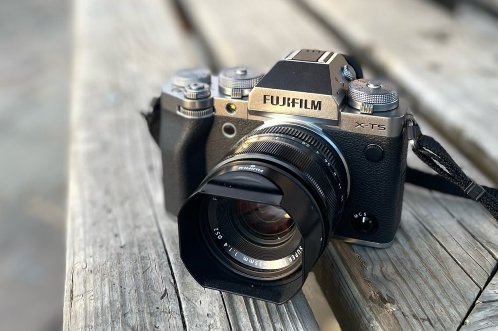 ただひたすら、FUJIFILM X-T5 シルバーボディの写真あげておきます。｜記憶カメラ